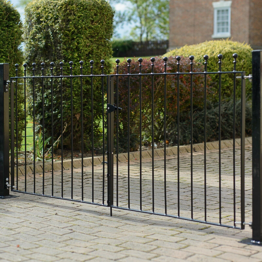 Mousehole Flat Top Driveway Gate – Ruby Group
