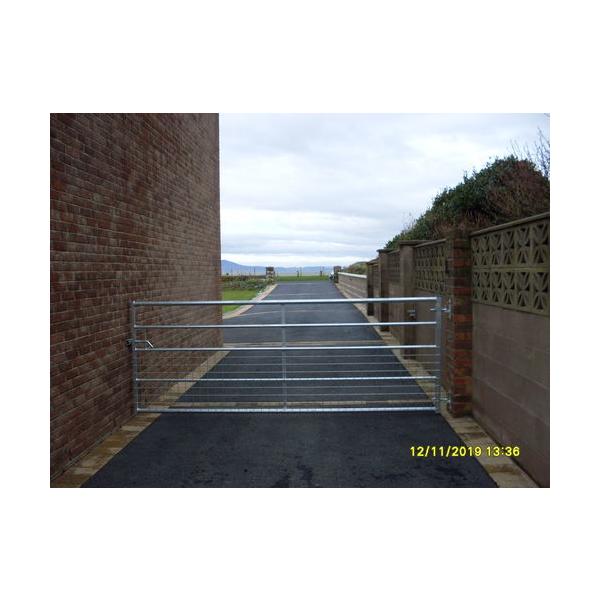 Galvanised Field Gates – Ruby Group