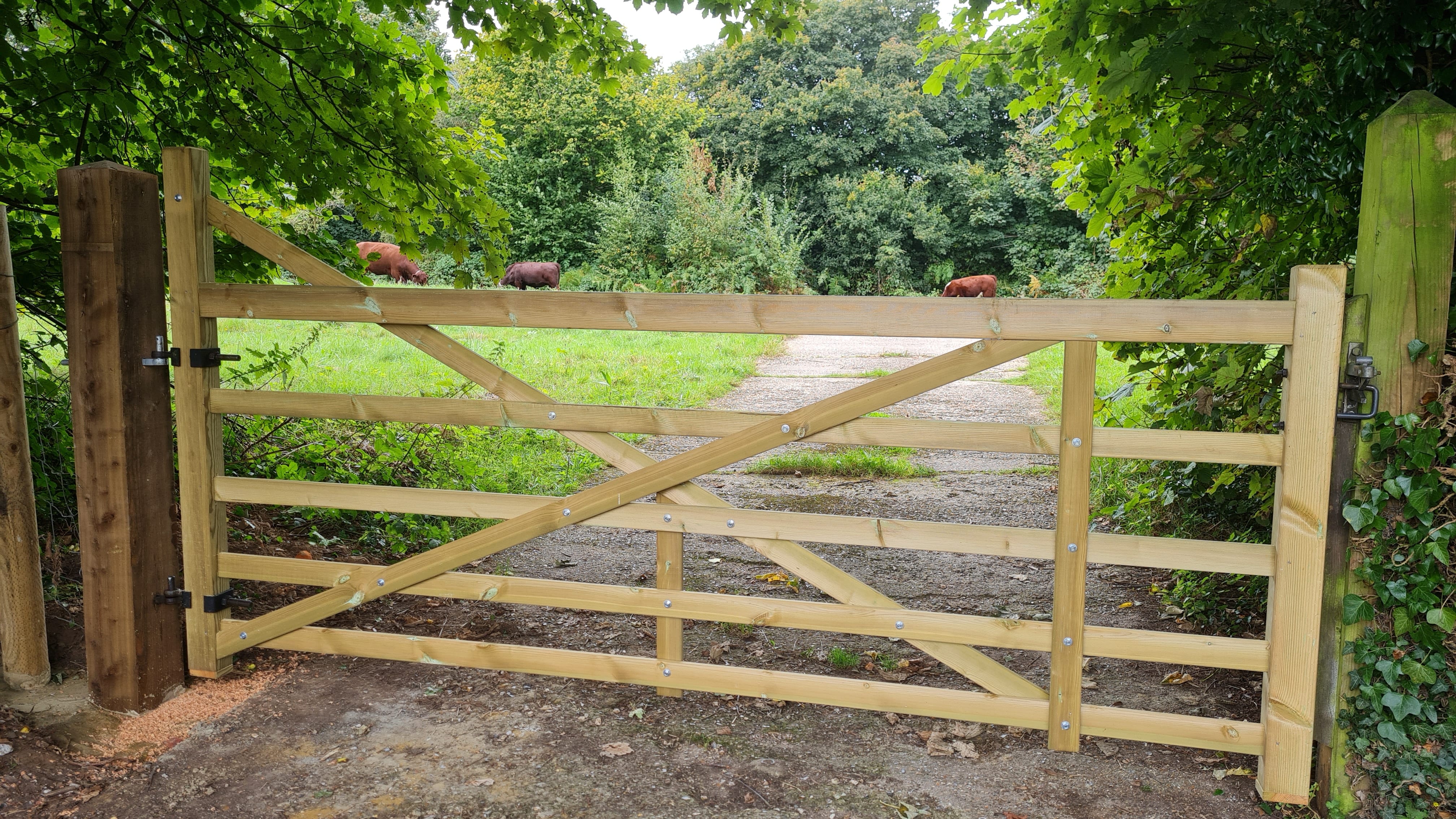 Clawton Straight Heel Planed Gate | Ruby UK – Ruby Group