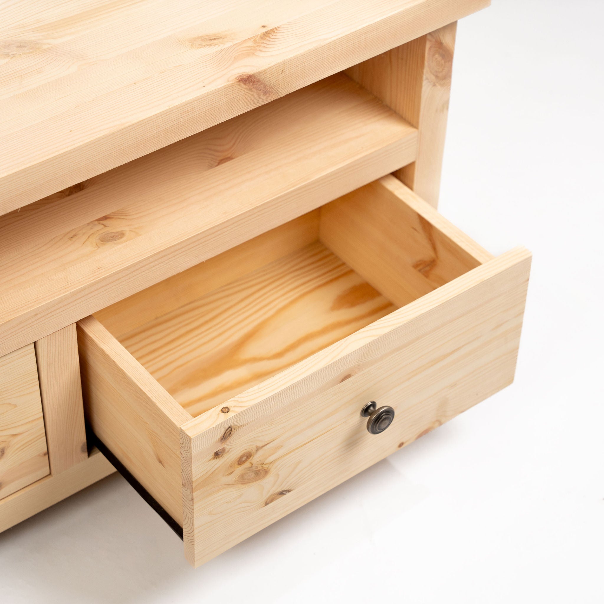 Exbourne TV Stand – Ruby Group