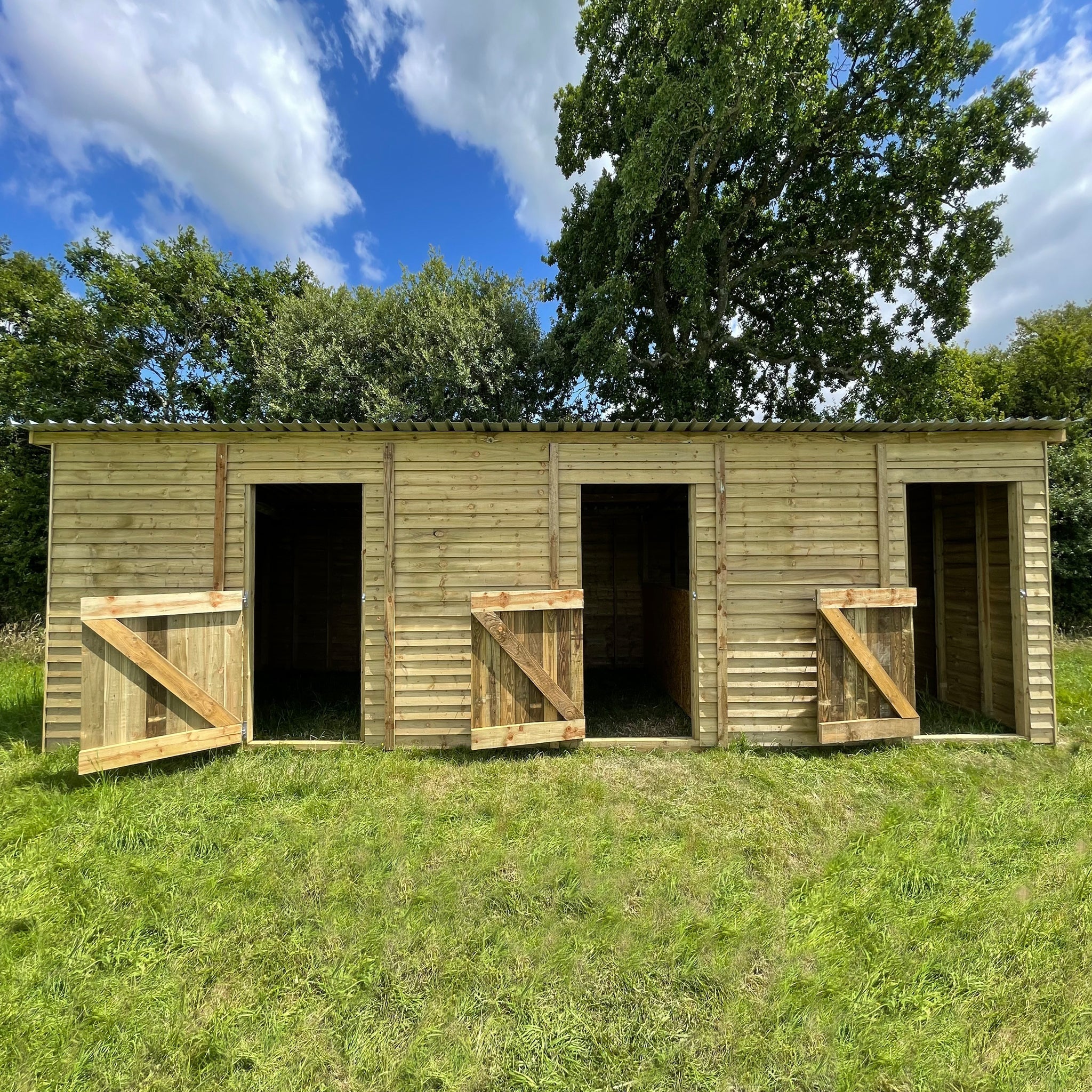 Stable 3.8m Deep x 10.8m Wide | Free Fast Delivery – Ruby Group